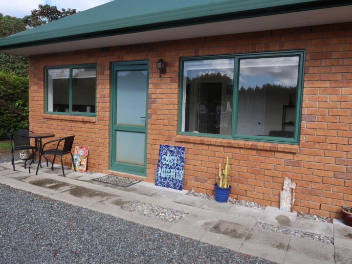 Cosy Nights - Modern, Self-contained With Parking - Northland