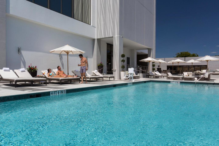Eb Hotel Miami Airport - Miami Springs, FL