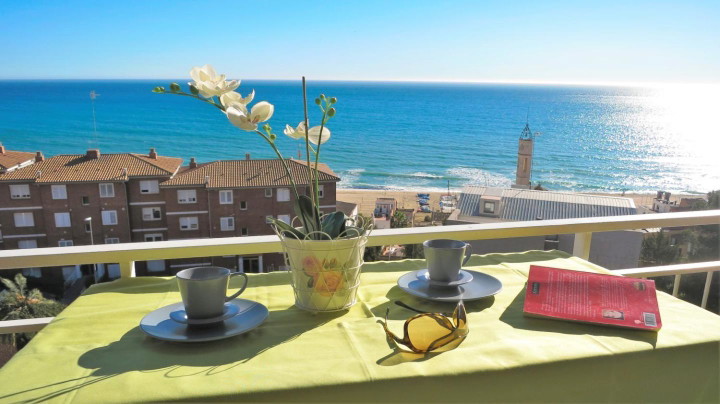 Bianca Seaview & Beach Apartment - El Masnou
