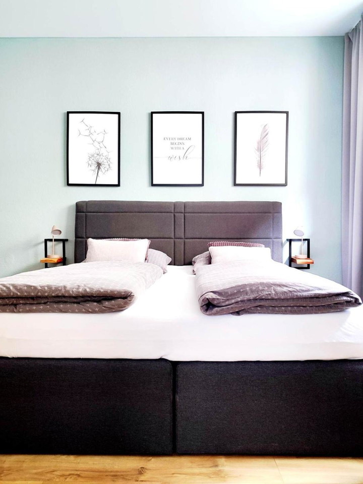 50 Qm Ferienwohnung Für 4 Personen, Monteure Oder Geschäftsreisende, Smart-tv, Wlan, Separater Eingang, 24 Std Check-in, Doppelbett, 2 Schlafsofa, 50 M Bis Zum Schlosspark, Lebensmittelgeschäfte In Der Nähe - Bad Salzuflen