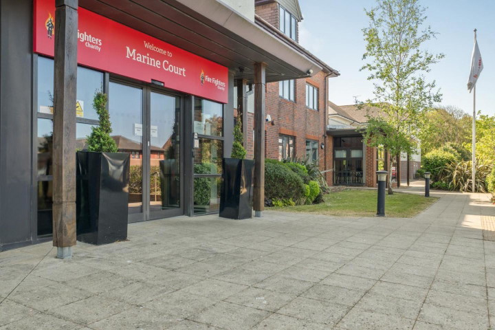 Marine Court Ground Floor Double With Shower Room - Arundel