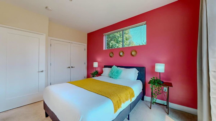 Cozy Modern Home Free Parking - Bedford, NY