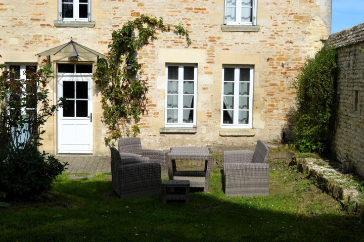 L'auberge Du Lavoir, Maison En Pierres Avec Jardin - Normandie