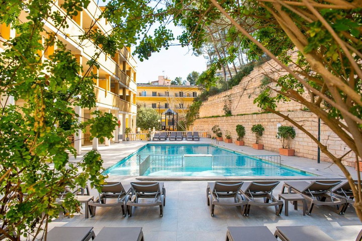 Flor Los Almendros Hotel - El Toro