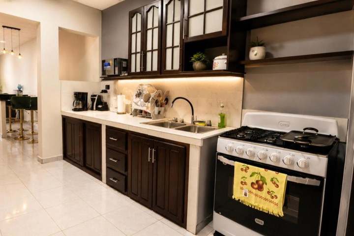 Casa Elegante Y En Residencial Privada En Santa Ana - Santa Ana