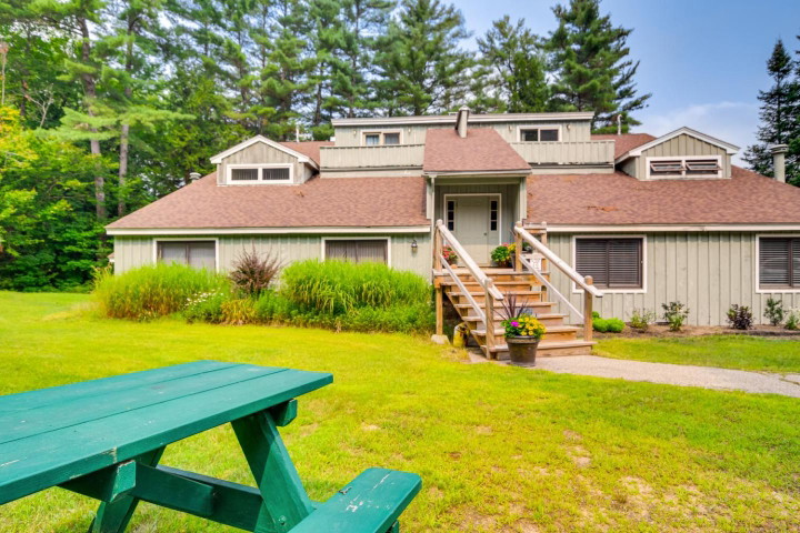 Resort Condo W/ Loft: 1 Mi To Attitash Mountain! - New Hampshire (State)