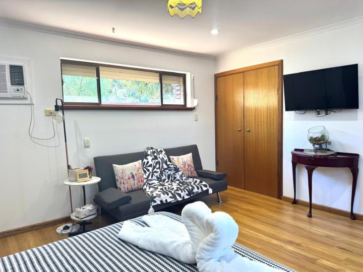 Guest Suite In Elizabeth North - Adelaide Hills Council