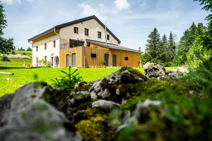 Gite De Caractère Dans Ferme En Pierre - Double Terrasse Et Vue Panoramique - 6p - Sauna & Bain Nordique - Les Rousses