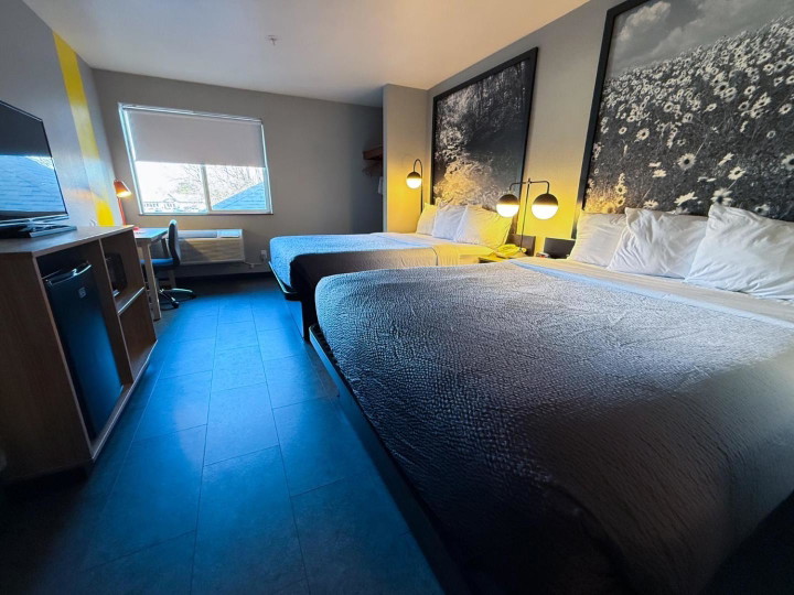 Super 8 By Wyndham Windsor - Loveland, CO