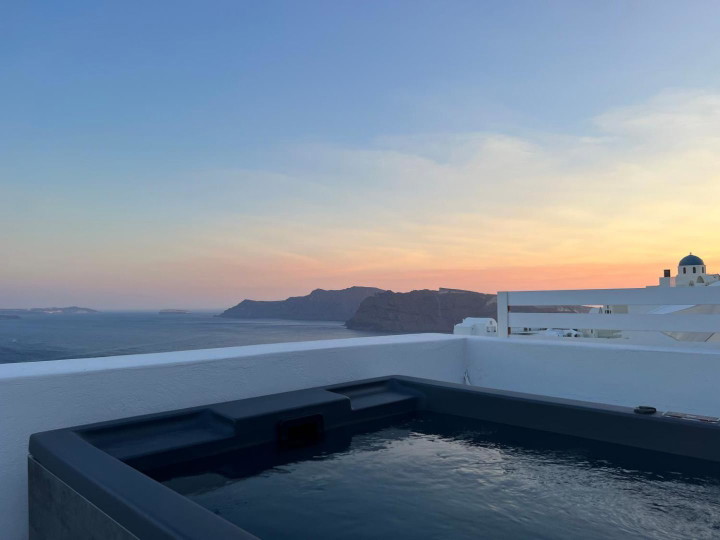Imerti Suites - Santorini