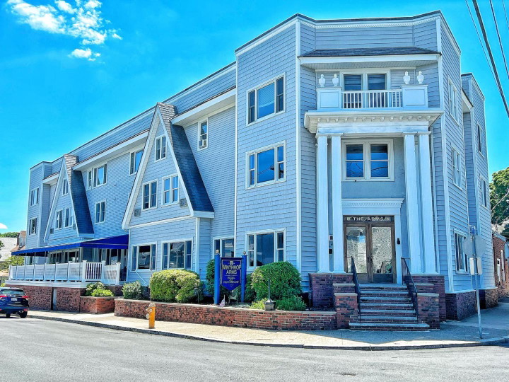 Winthrop Arms Hotel Restaurant Logan Airport - Lynn