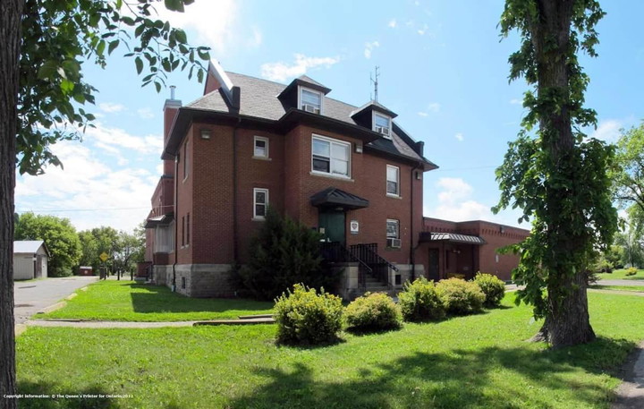 Wardens Quarters: 2 Bedroom Apt - Sault-Sainte-Marie