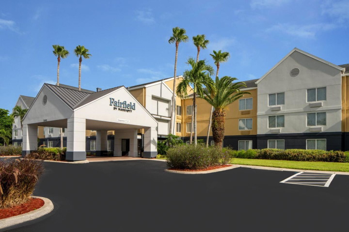 Fairfield Inn & Suites By Marriott Fort Myers Cape Coral - Fort Myers, FL