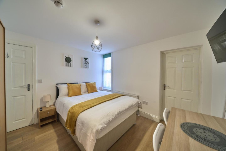 Chapel Road Cosy Rooms & Studios - Surbiton