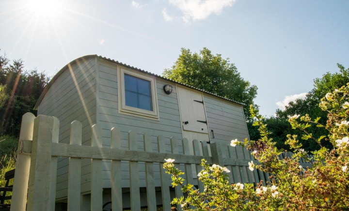 Hilltop Hut - Shropshire