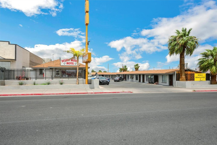 Desert Moon Motel - Las Vegas, NV