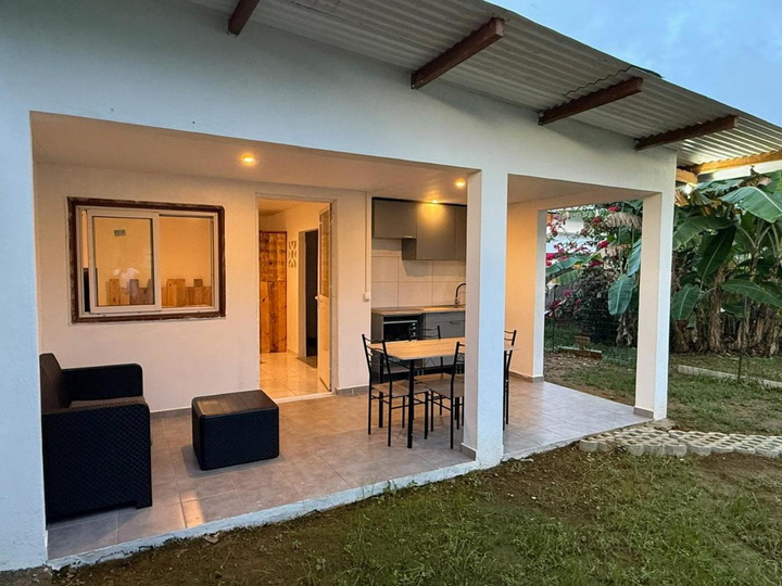Logement Avec Jardin En Bord De Piscine - Guyane française