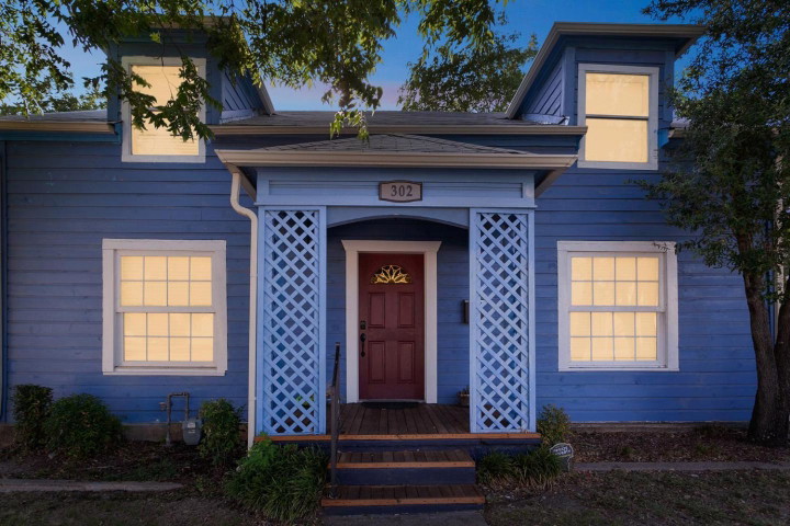 The Old Downtown Historic Grand Prairie House Home - Arlington, TX