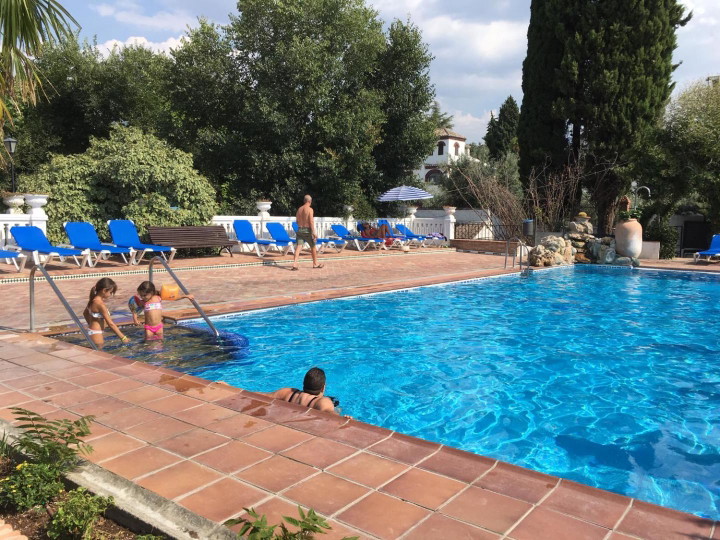 Camping Reina Isabel - Pinos Genil