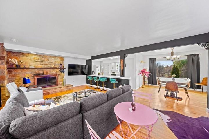 Comfort, Fun, & Charming - 5br Oasis With Pool - Kennett Square, PA