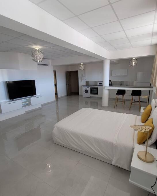 Hello Guyane(3), Suite Prestige Premium, 5 éToiles - Cayenne