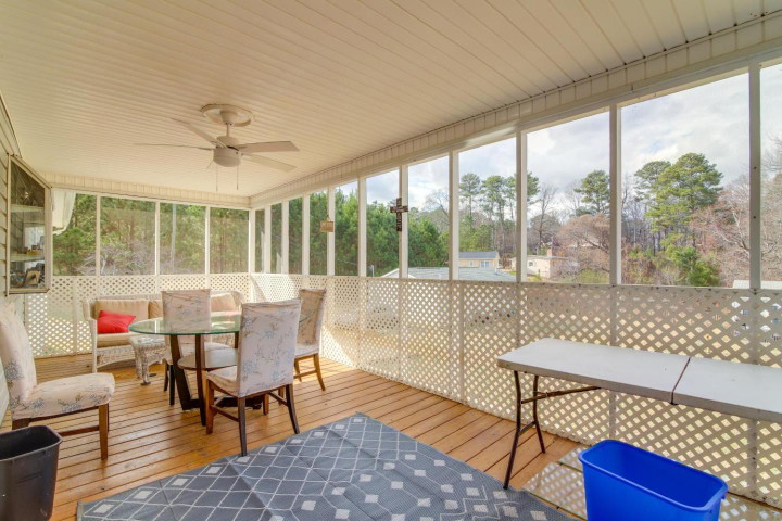 Country Living With Everything You Need Close By - Duluth, GA