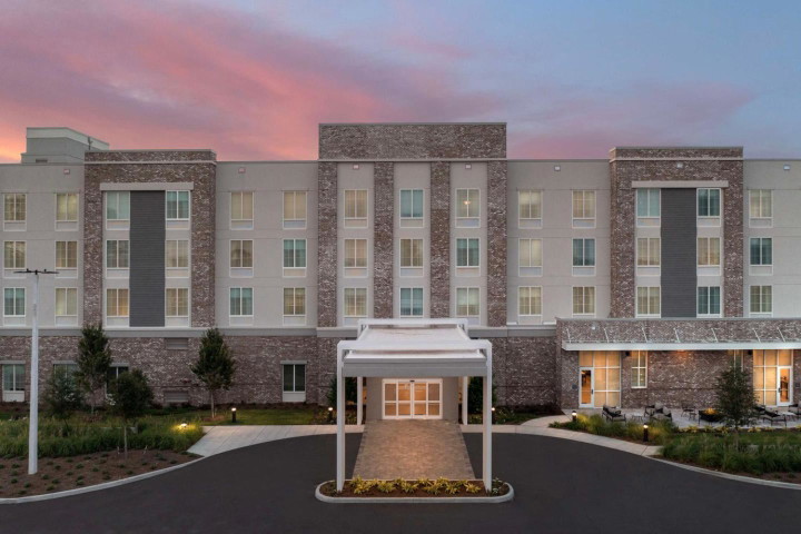 Hilton Garden Inn Pensacola Downtown - Gulf Breeze, FL