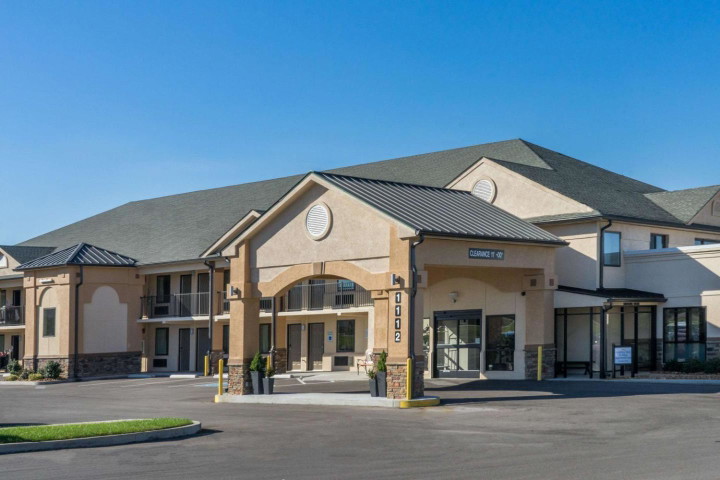Baymont By Wyndham Clarksville - Clarksville, TN