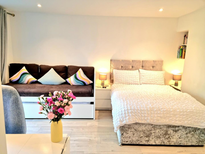 Peaceful Place, Free Parking & Private Entrance - Bournemouth