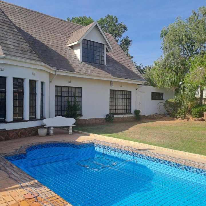 33 On Driedoring - Kempton Park