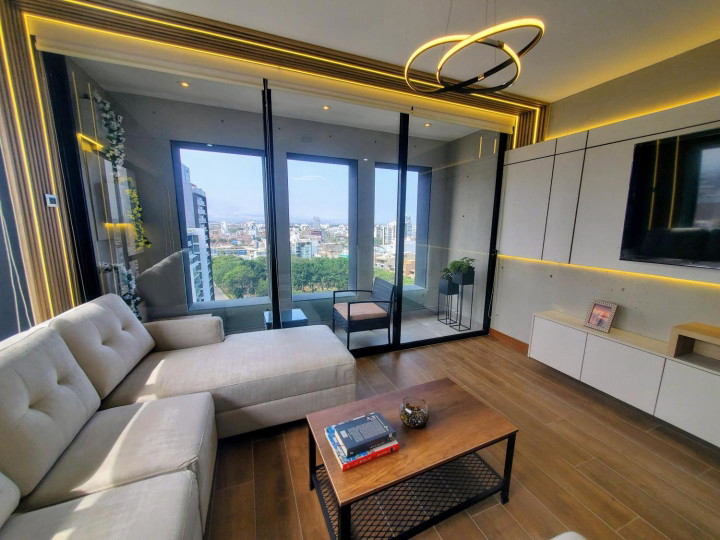 Apartamento Frente A Parque En Urb. California - Trujillo, Peru