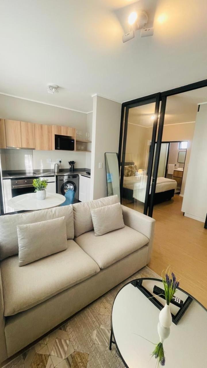 Tranquil Top-floor In Bryanston - Randburg