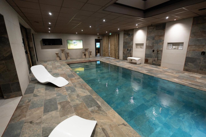 Caracalla Prive - Chambres D'hôtes Avec Piscine, Jaccuzi Et Hammam Privatifs - Saint-Étienne