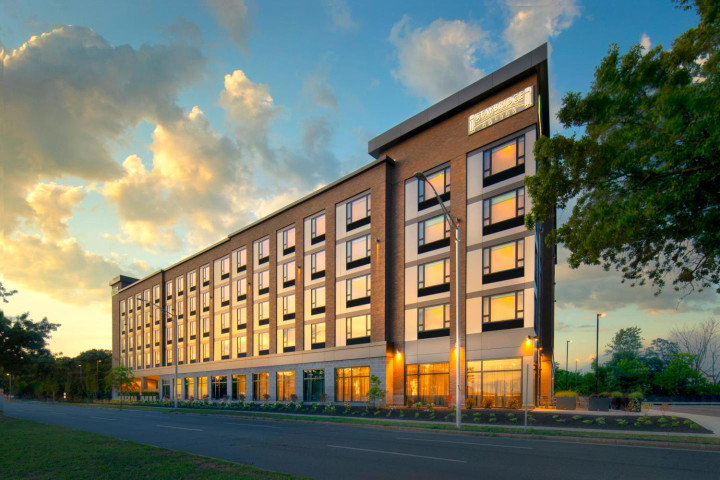 Holiday Inn Express - Boston Logan Airport - Revere By Ihg - Malden, MA