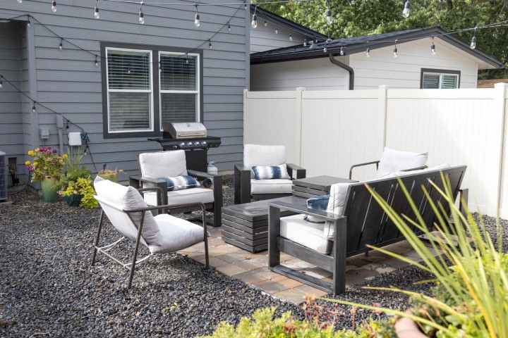 North End Blue -Hot Tub - Fire Pit - E Bikes- 4 Br - Boise, ID
