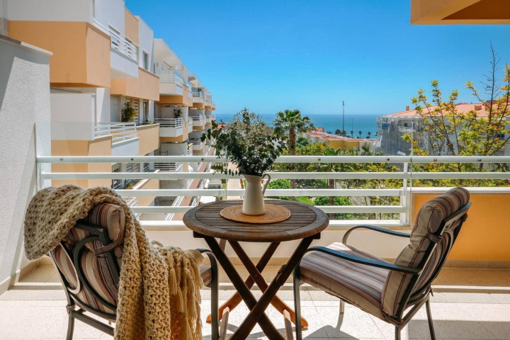 Fantastic Seaside Family Apartment With Pool - Queluz