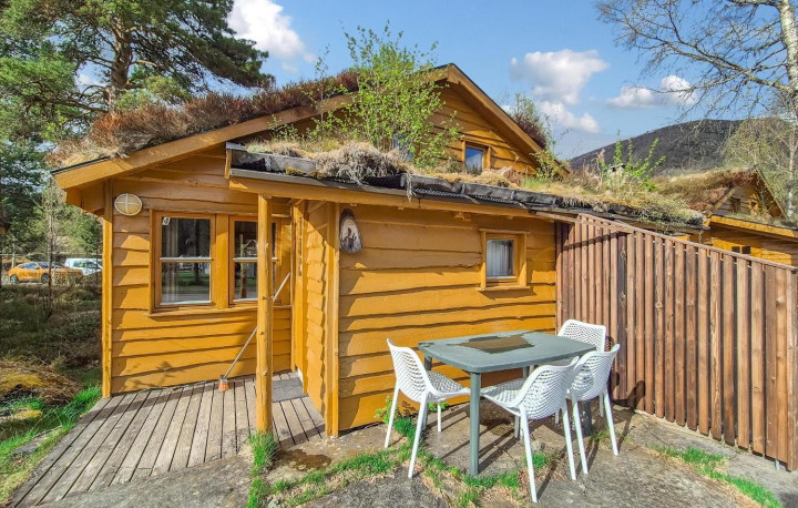 Cozy Home In Tjørhom With Sauna - Norway