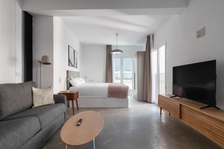 Limehome Almeria Hernan Cortes - Almería