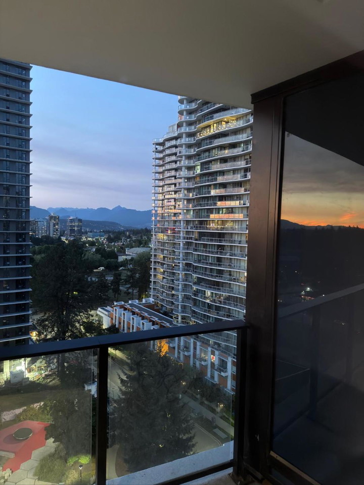 Cozy One Bedroom Skyview - Surrey