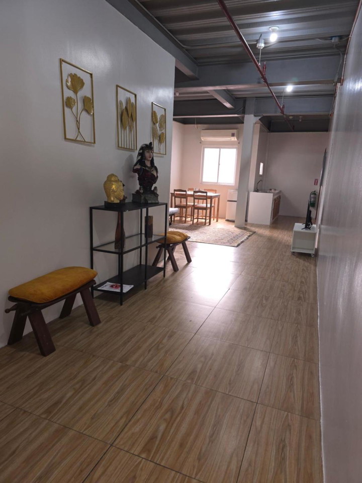 1 Bedroom Apartment In Central Makati - Makati