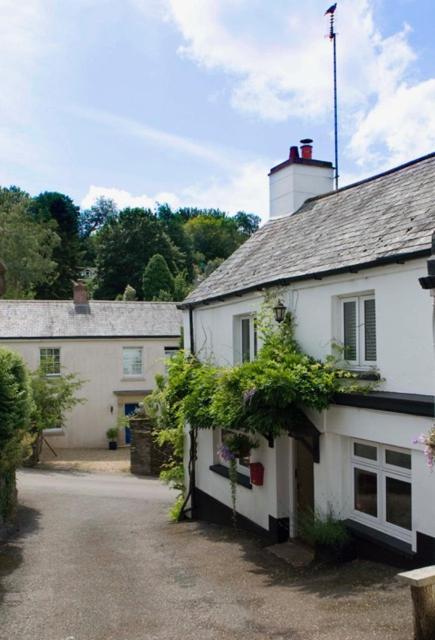 Hunters Lodge Inn - Devon