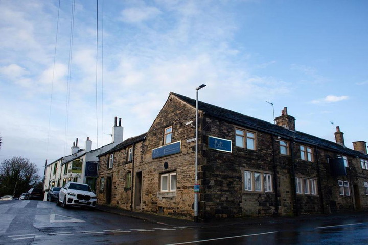Bert's Rooms At The Black Horse Inn - Bradford