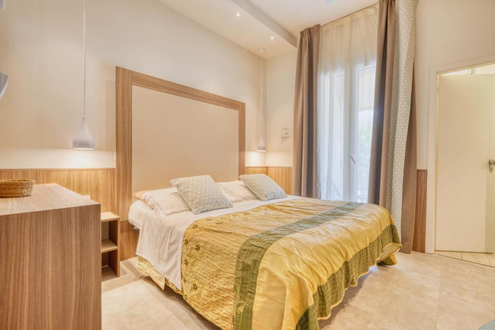 Hotel Everest - Bar E Ristorante - Gradara
