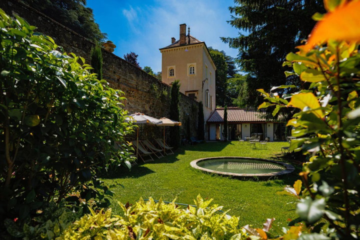 Lyon Country House - Suites & Tour De Garde - Sathonay-Camp