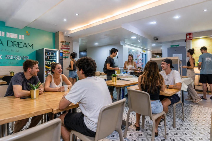 Sun & Moon Hostel - Barcelona