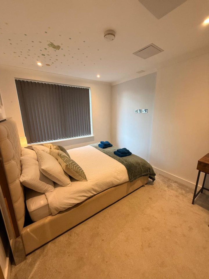 Charming Flat Near Kew Gardens Sleeps 5 - London