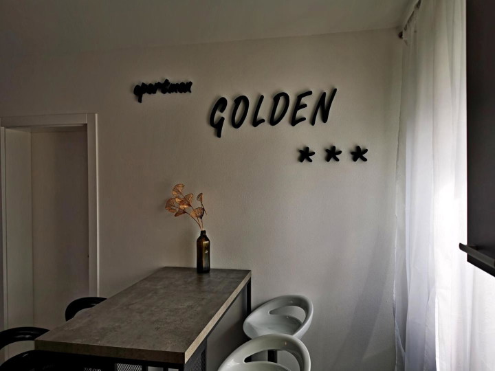 Golden - Self Check In - Osijek