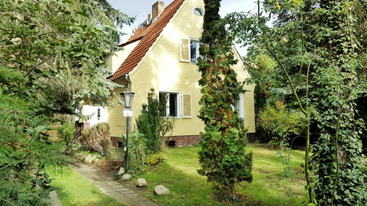 Ferienhaus Sanssouci Ganzes Haus Zwischen Berlin Und Potsdam Mit Garten, Terrasse, Kostenlosen Parkplätzen Und Wlan - Berlin