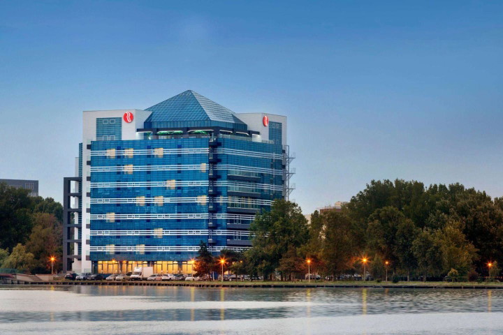 Ramada By Wyndham Constanta - Constanza
