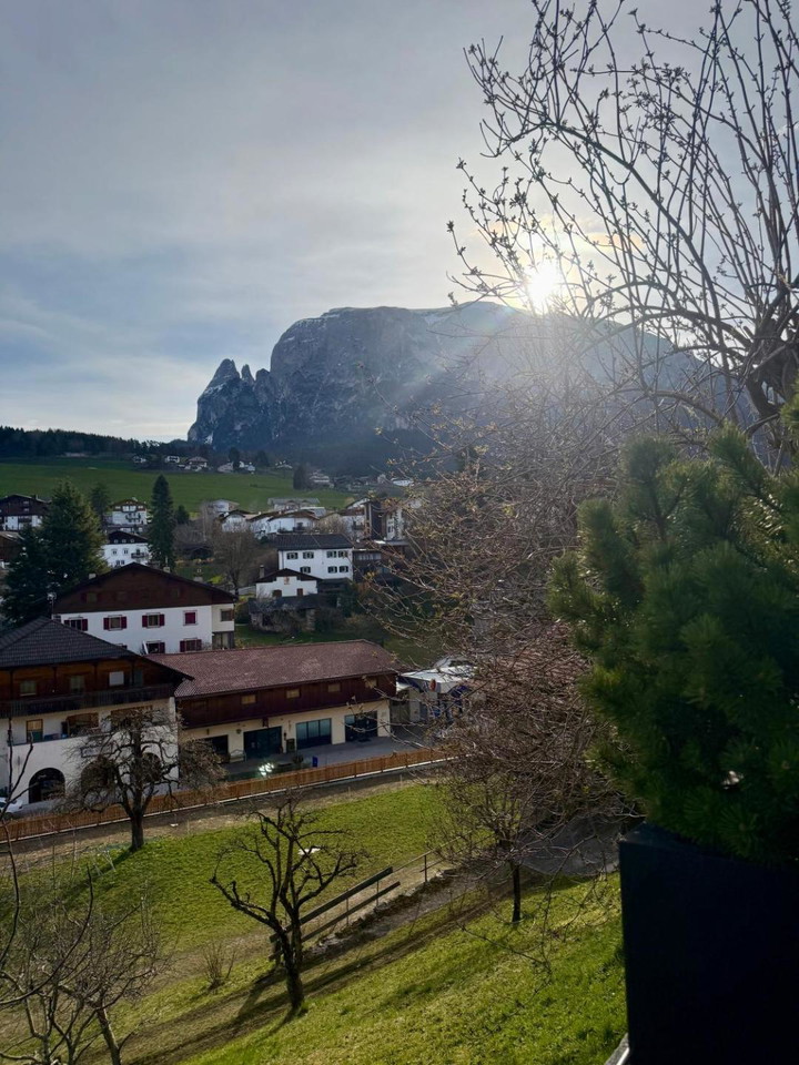 Casa Con Vista Sciliar Blu Centro Paese Con Parcheggio Privato - Bolzano